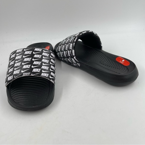 Nike | Shoes | Nib Nike Mens Victori One Black White Signature Comfort ...